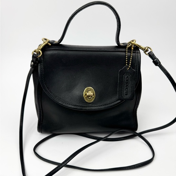 Coach | Bags | Vintage Coach Regina Black Leather Crossbody 9983 | Poshmark